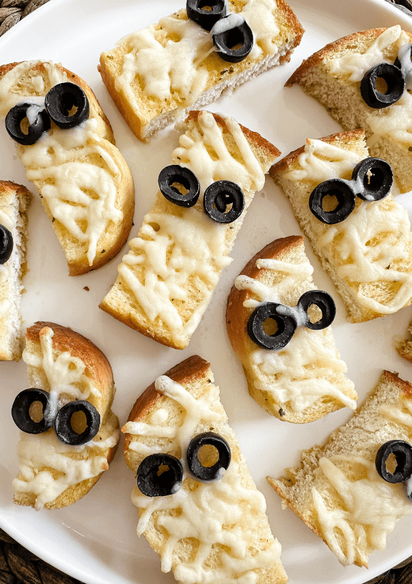 Mummy Garlic Bread | Lynn Mumbing Mejia